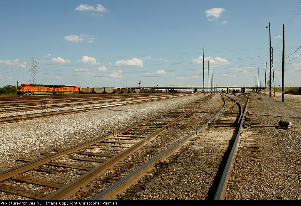 BNSF 6410 and BNSF 5900